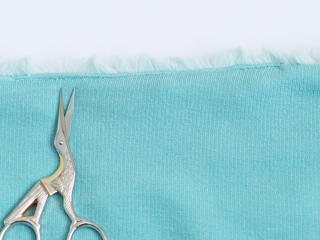 Make a snugly DIY neck warmer scarf - Elizabeth Made This