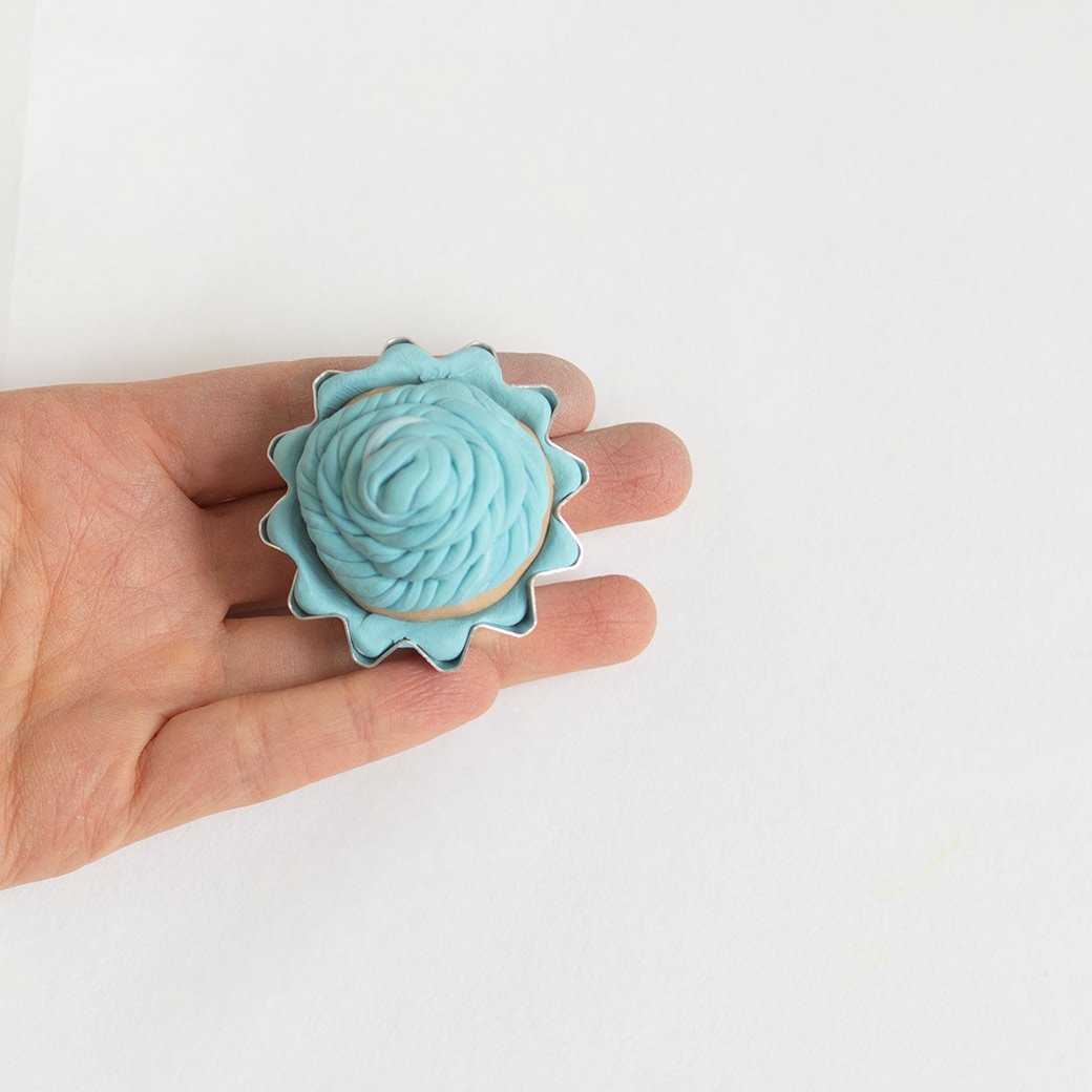 3 fun DIY Pattern weights to make - Elizabeth Made This