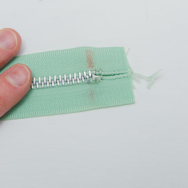 How to shorten a zipper every which way to Sunday - Elizabeth Made This