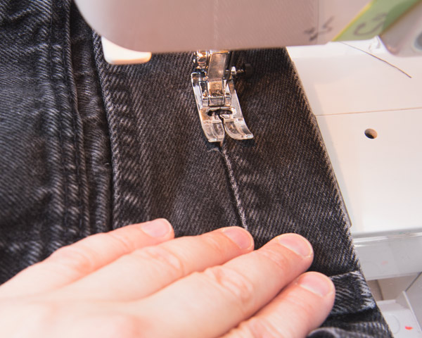Adding elastic to a jeans waistband (buttonhole elastic tutorial ...